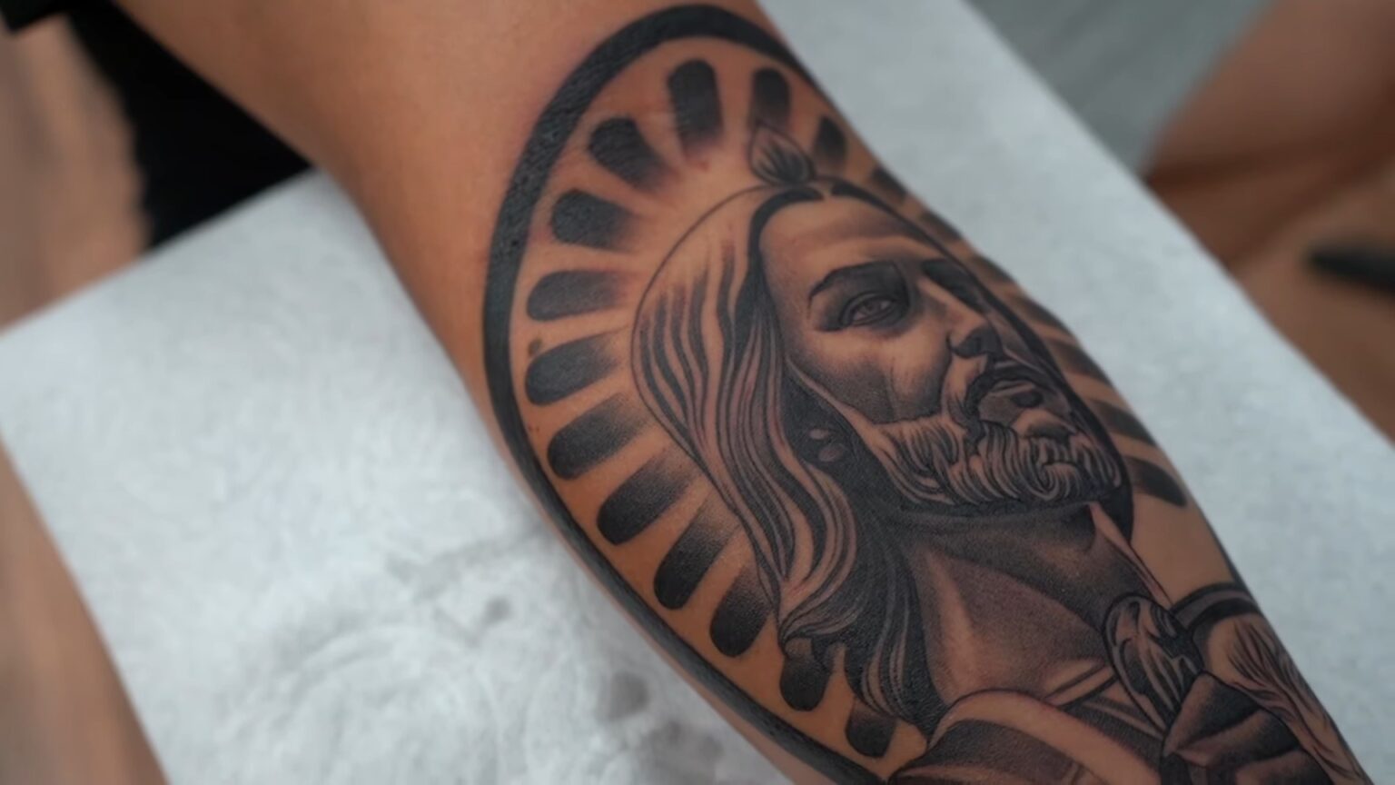 12 Best San Jude Tadeo Tattoos and Their Meaning